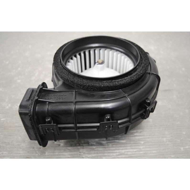 フィット ハイブリッド 前期 (DAA-GP1) H.23 ハイブリッド用 ブロアファンモーター モーター クーリングファン T1012891P A s015439 : GEKIYASU ...