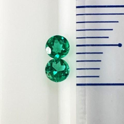 エメラルド ラウンドカット 2個セット 0.23ct : gem-ichinoseYahoo!店 - 通販 - Yahoo!ショッピング