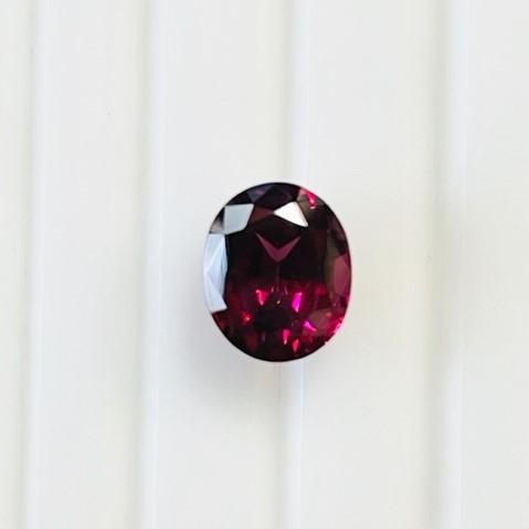 ロードライトガーネット オーバル 4.75ct ルース : gem-ichinoseYahoo!店 - 通販 - Yahoo!ショッピング