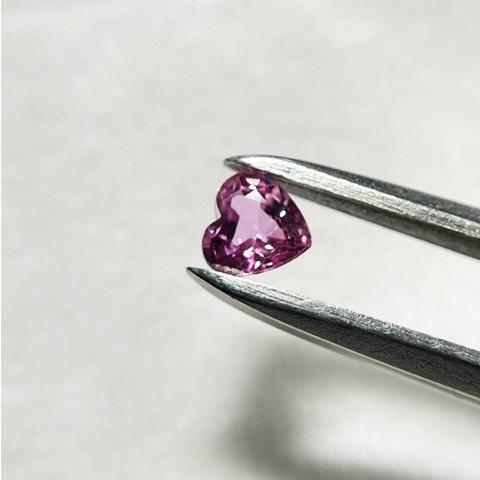 ピンクサファイア ハート 0.31ct sold out : gem-ichinoseYahoo!店 - 通販 - Yahoo!ショッピング