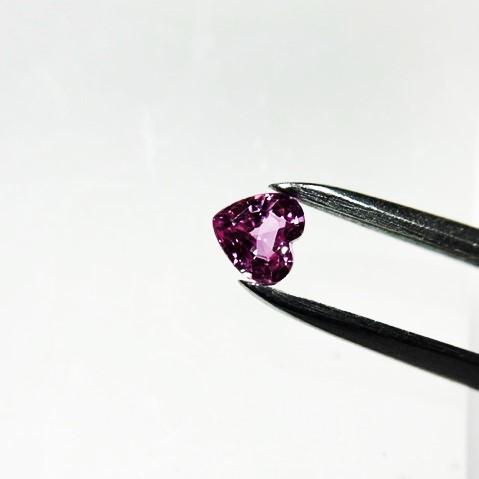 ピンクサファイア ハート 0.31ct sold out : gem-ichinoseYahoo!店 - 通販 - Yahoo!ショッピング