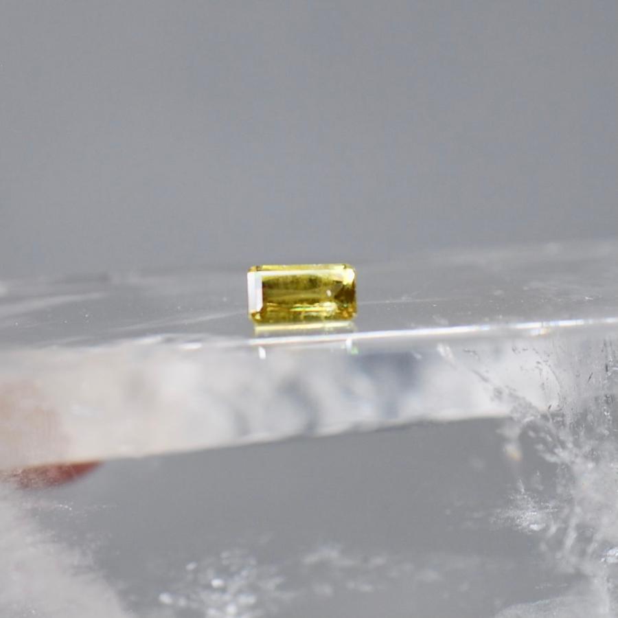 スフェーン エメラルドカット ルース 1.55ct : sphern155 : ジェムストーン甲府カンパニー - 通販 - Yahoo!ショッピング