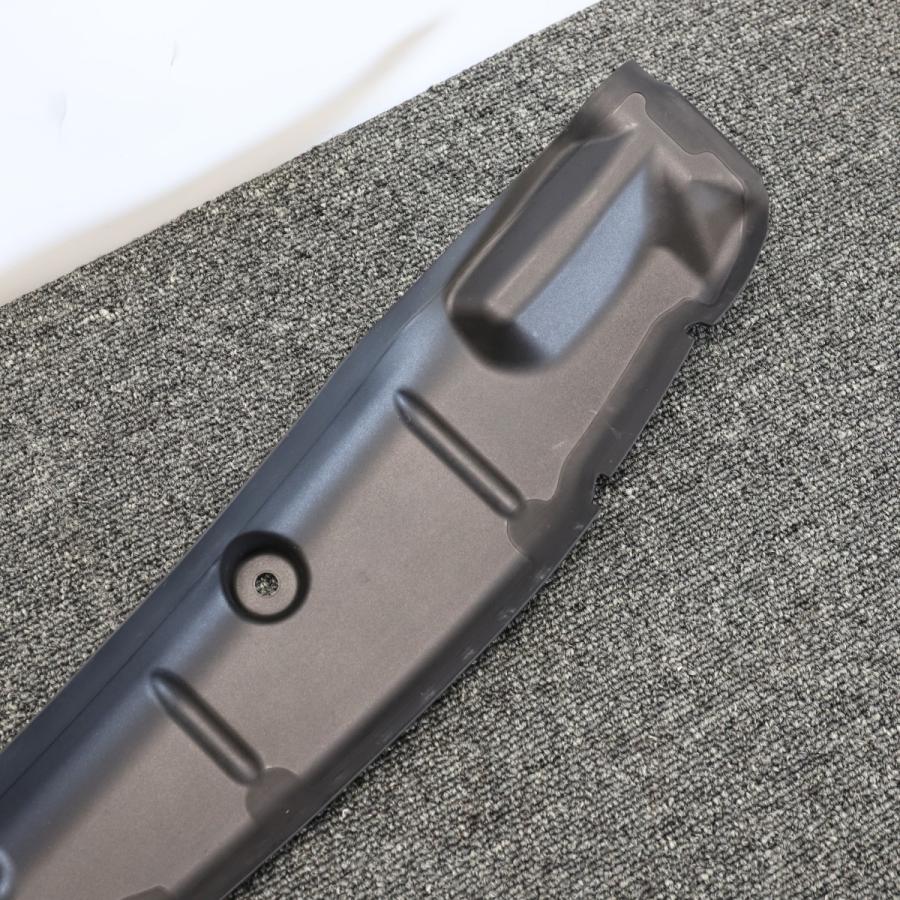 Audi [A-20]アウディ A4 8WCVN 右 フェンダーエンドプレート 8W0821112 8W 中古 : 車の中古部品専門店パーツ ...