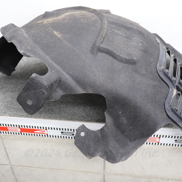 Audi（アウディ） [A-46] A8 4H D4 後期 左フロント フェンダーライナー 前側 4H0821171M 4HCTGF 中古 ...