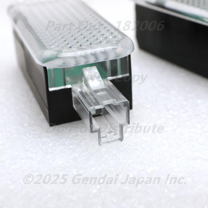 Audi（アウディ） [A-47] S8 4H 後期 インテリアライト LED 2個セット 8J0947409 D4 A8 4HCTFF 中古 ...