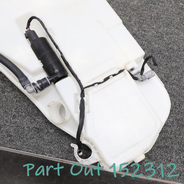 BMW [B-15]BMW 523i LCI ウォッシャータンク ウォッシャポンプ 61667269667 F10 XG20 中古 : 車の ...