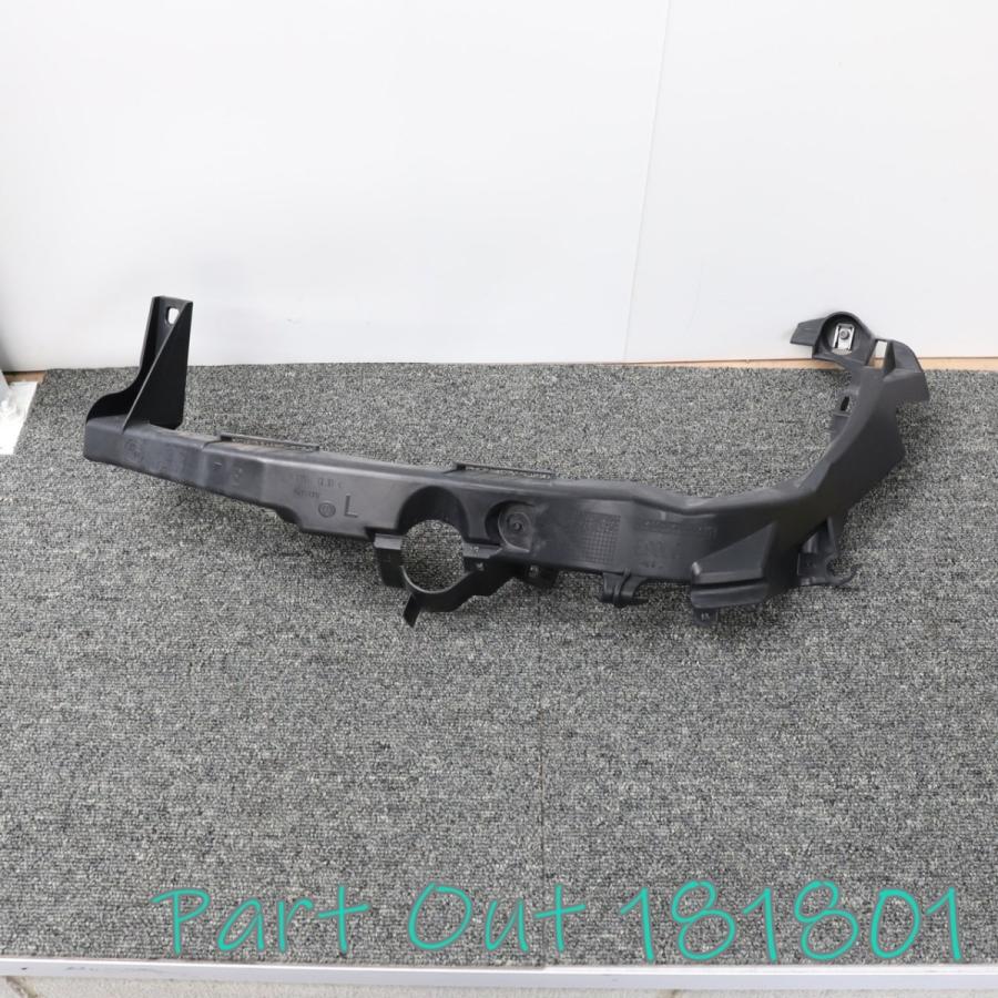 BMW [B-16]BMW 320i LCI 左 ヘッドライトアーム リテーナー ガイド 51647138401 E90 PG20 後期 中古 ...