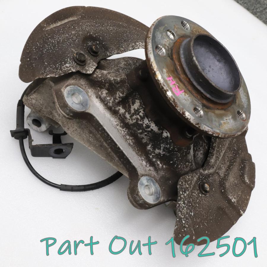 BMW [B-16]BMW 320i LCI 右フロント ハブ ナックル スウィング 31216793924 31216765157 E87 ...