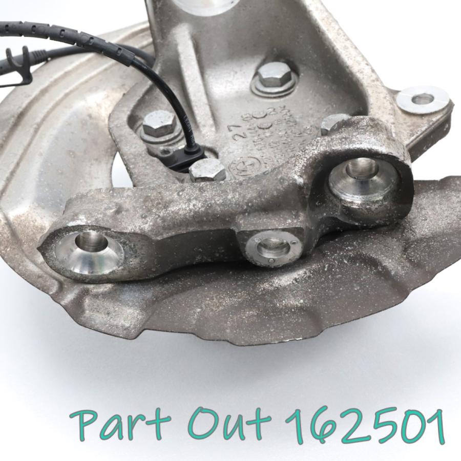 BMW [B-16]BMW 320i LCI 右フロント ハブ ナックル スウィング 31216793924 31216765157 E87 ...