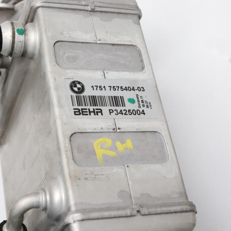BMW [B-18]BMW F01 750i 右バンク インタークーラー 13717575406 13717575408 F10 F11 ...