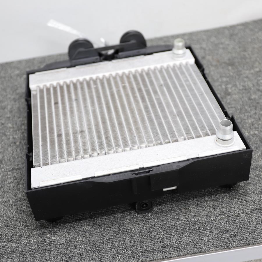 BMW [B-18]BMW F01 750i 圧力試験済み サブラジエーター ラジエーター 17117805630 F07 F10 F11 ...