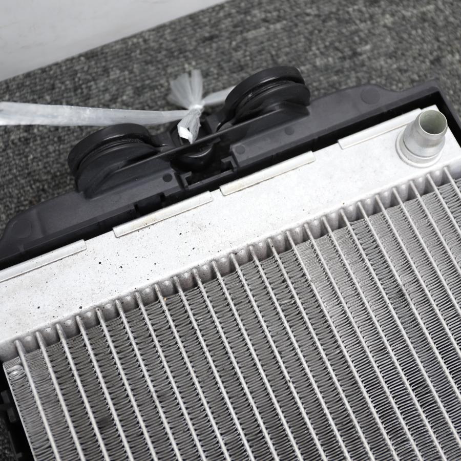 BMW [B-18]BMW F01 750i 圧力試験済み サブラジエーター ラジエーター 17117805630 F07 F10 F11 ...