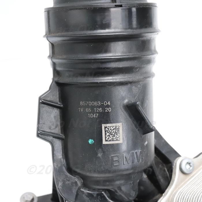 BMW [B-23] G31 JM30 540i B58B30A オイルフィルターハウジング 11428583895 11428583901 ...