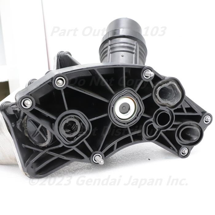 BMW [B-23] G31 JM30 540i B58B30A オイルフィルターハウジング 11428583895 11428583901 ...