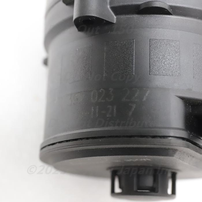 BMW [B-25] 740i G11 7A30 ターボチャージャークーラントポンプ 11518605322 11518671654 F20 ...