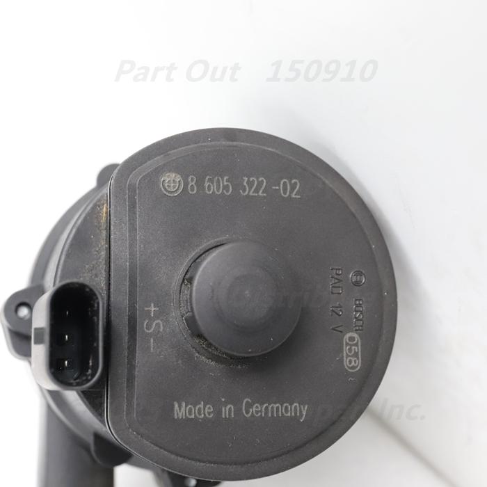 BMW [B-25] 740i G11 7A30 ターボチャージャークーラントポンプ 11518605322 11518671654 F20 ...
