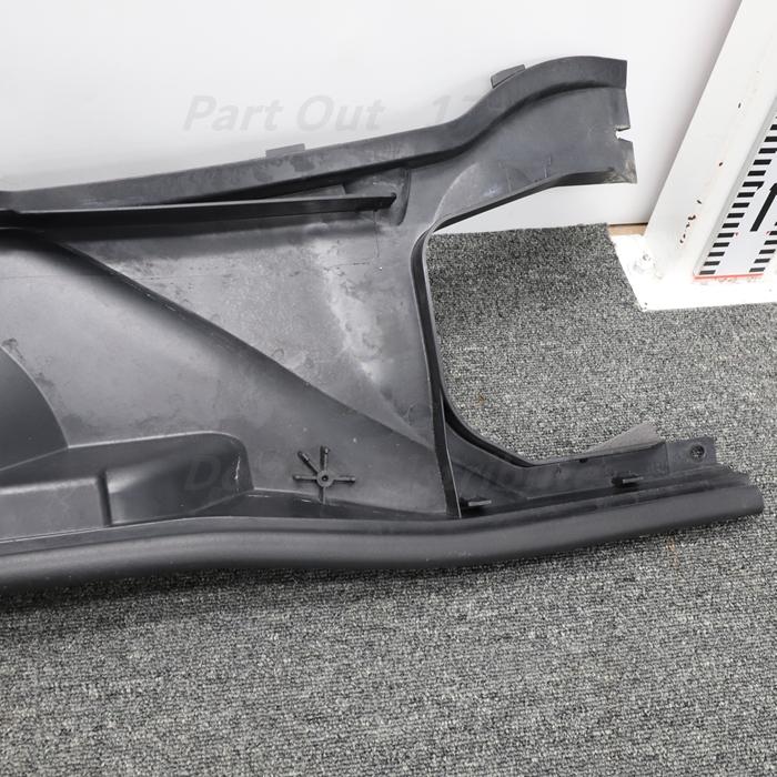 BMW [B-26] 320i E90 LCI マイクロフィルターケース 下側 64316924277 E91 E92 E84 VA20 中古 ...