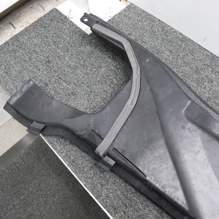 BMW [B-26] 320i E90 LCI マイクロフィルターケース 下側 64316924277 E91 E92 E84 VA20 中古 ...