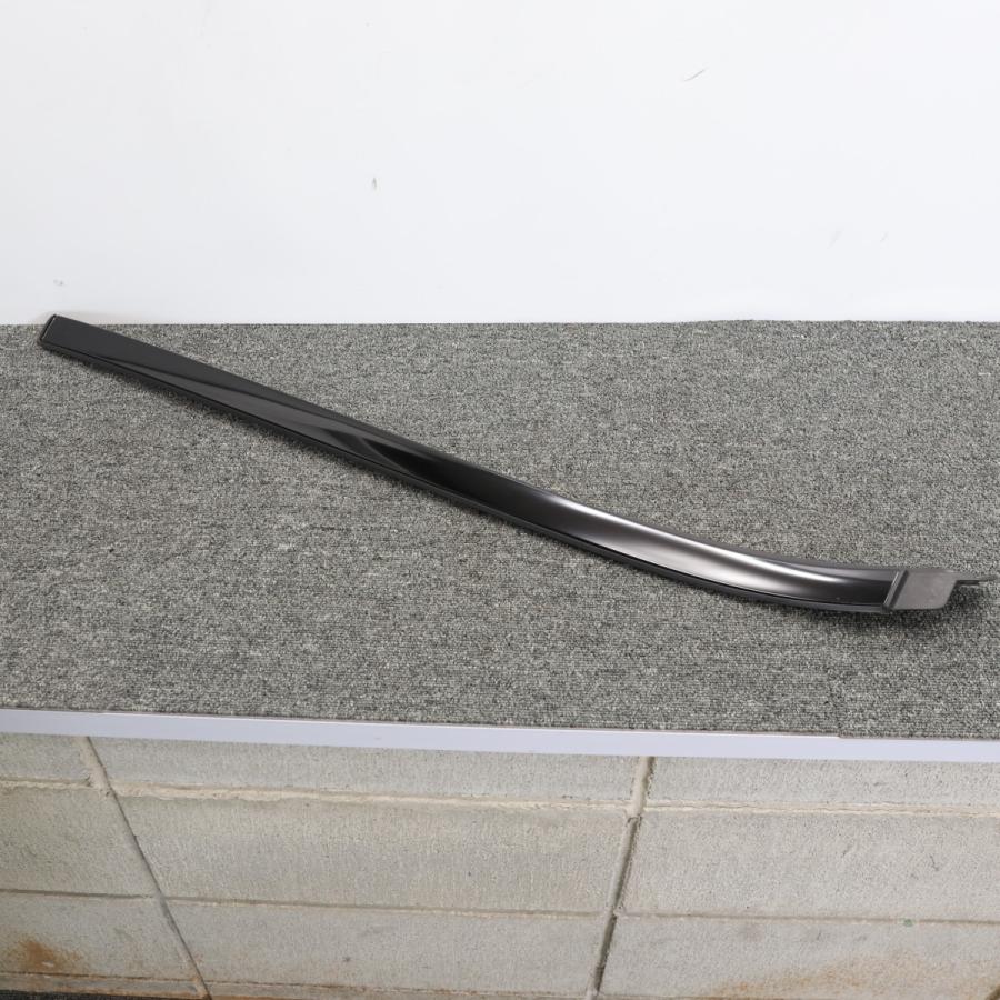 Mercedes-Benz [M-18]ベンツ W213 E53 AMG 右 フロントガラスサイドモール ウォーターディフレクター ...