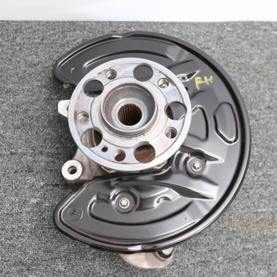 Mercedes-Benz [M-18]ベンツ W213 E53 AMG 右リア ハブ ナックル A2133507301 ...