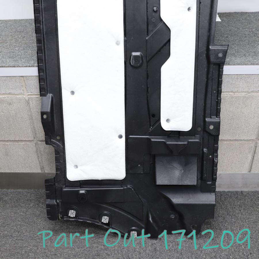 Mercedes-Benz [M-20]ベンツ W177 A200d アンダーカバー 右側 少し割れあり A1776808603 AMG ...