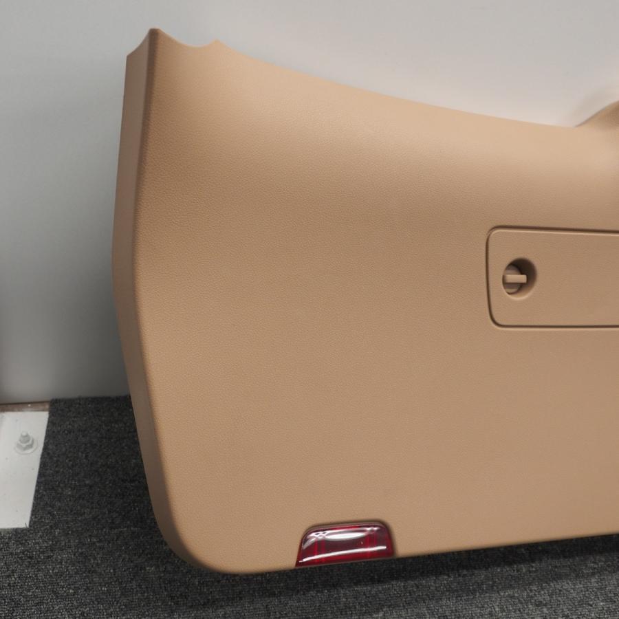 PORSCHE（ポルシェ） [P-12]ポルシェ マカン Macan 95B リアゲートトリム バックドアパネル Rear Lid ...