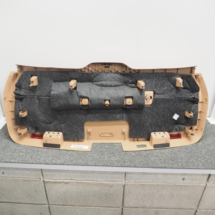 PORSCHE（ポルシェ） [P-12]ポルシェ マカン Macan 95B リアゲートトリム バックドアパネル Rear Lid ...