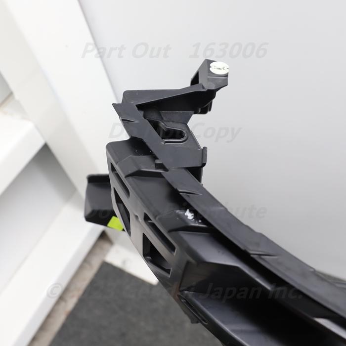 PORSCHE [P-16]マカン ターボ 95B 右リア バンパーリテーナー ブラケット 95B807254C 95B807572A ...