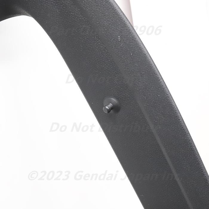 PORSCHE（ポルシェ） [P-16]マカン ターボ 95B リアゲート パネル トリム 95B867973B 1E0 95BCTL 中古 ...