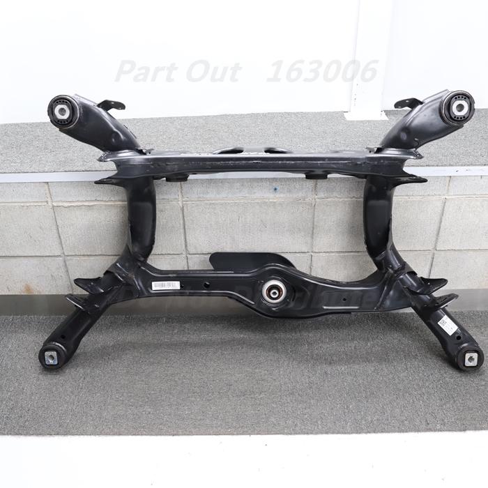 PORSCHE（ポルシェ） [P-16]マカン ターボ 95B リアメンバー デフメンバー サブフレーム 95B505235F 95BCTL ...