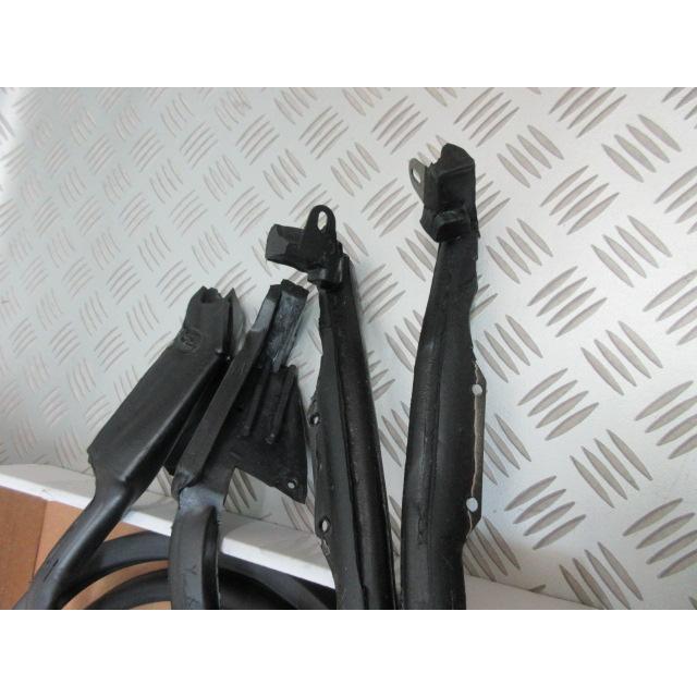 19C.C3.1969-1977 C3 コルベット ドア ウェザーストリップ pr 左右set METRO製 SUPERsoft ...