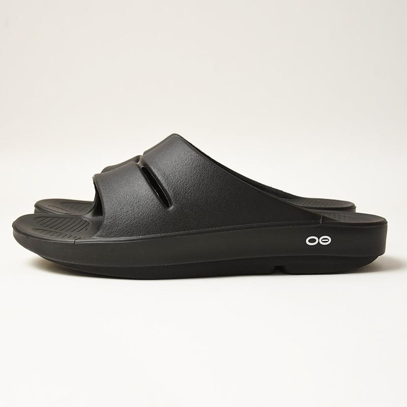 OOFOS（ウーフォス） 大人気 Ooahh サンダル ビーチサンダル