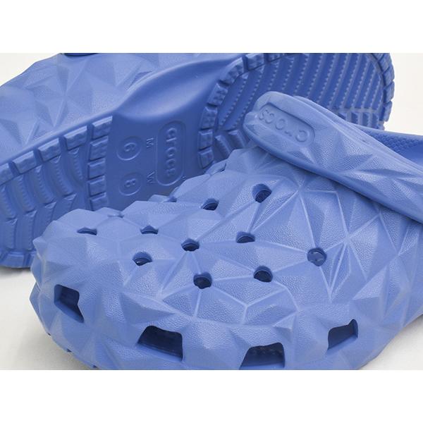 crocs CLASSIC GEOMETRIC CLOG 【クロックス クラシック ジオメトリック クロッグ】 ELEMENTAL BLUE ...
