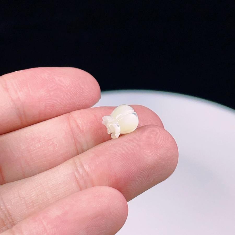 PROME 天然石 マザーオブパール チューリップ 貫通孔 NO.P1538 : 天然石工場直売店 PROME - 通販 - Yahoo!ショッピング