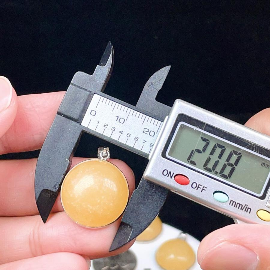 PROME 天然石 アラゴナイト・白銅・ペンダントトップ NO.P2683 :P2683:PROME - 通販 - Yahoo!ショッピング