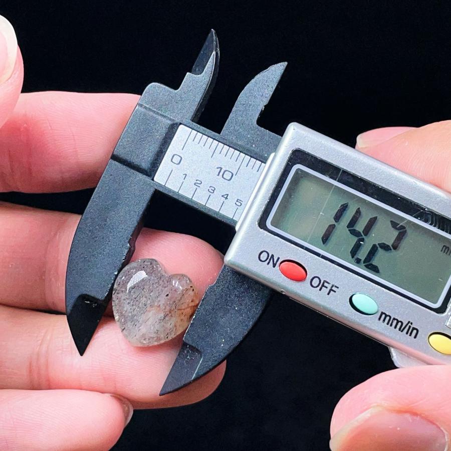 PROME 天然石 一点物 ブラックマイカインオーロラクオーツ 貫通孔 NO.V7870 : 天然石工場直売店 PROME - 通販 ...