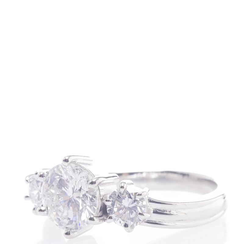 Pt900 プラチナ ダイヤ1.09ct ダイヤ0.47ct リング 指輪 レディース 10号 中古 : 銀座パリス Yahoo!ショッピング店 - 通販 - Yahoo!ショッピング