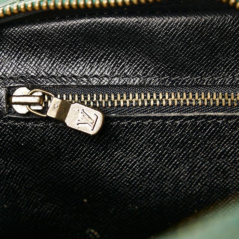 LOUIS VUITTON（ルイ・ヴィトン） ルイ ヴィトン エピ ジュヌフィーユ 斜め掛け ショルダーバッグ M52154 ボルネオグリーン ...