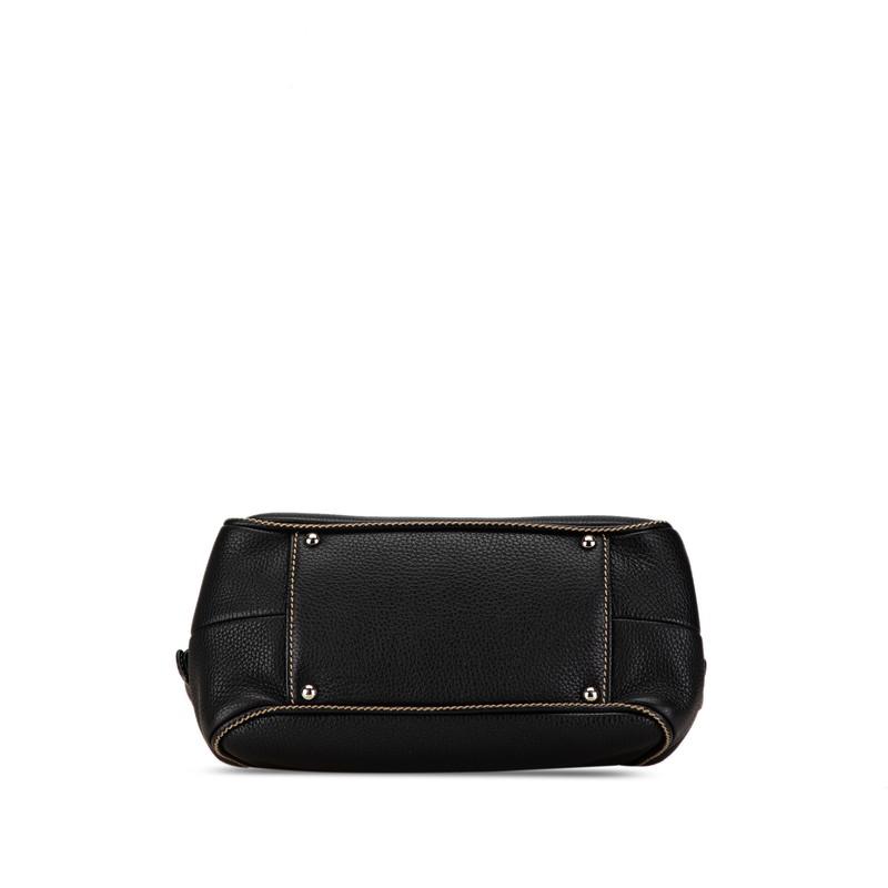 CHANEL シャネル ロゴ型押し フリンジ ハンドバッグ ミニ CHANEL シャネル ロゴ型押し フリンジ ハンドバッグ ミニ