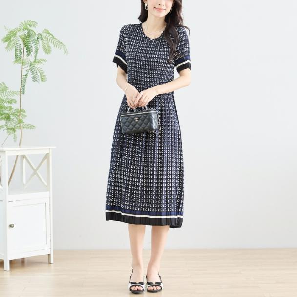 ワンピース プリーツ モダンプリントN82-279 フリー TRUBE M L 大人可愛い ミセス fmsd キレイメ 普段着 おしゃれ着 デイリーファッション : ゴールドスミス - 通販 ...