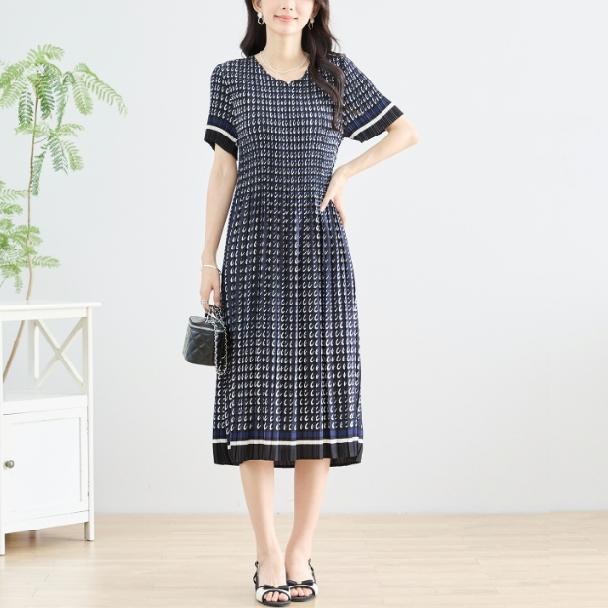 ワンピース プリーツ モダンプリントN82-279 フリー TRUBE M L 大人可愛い ミセス fmsd キレイメ 普段着 おしゃれ着 デイリーファッション : ゴールドスミス - 通販 ...