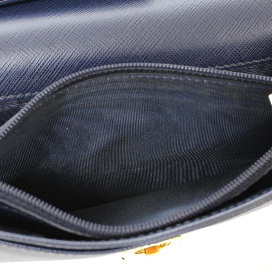 サルヴァトーレフェラガモ ガンチーニ 二つ折り 長財布 レディース 型