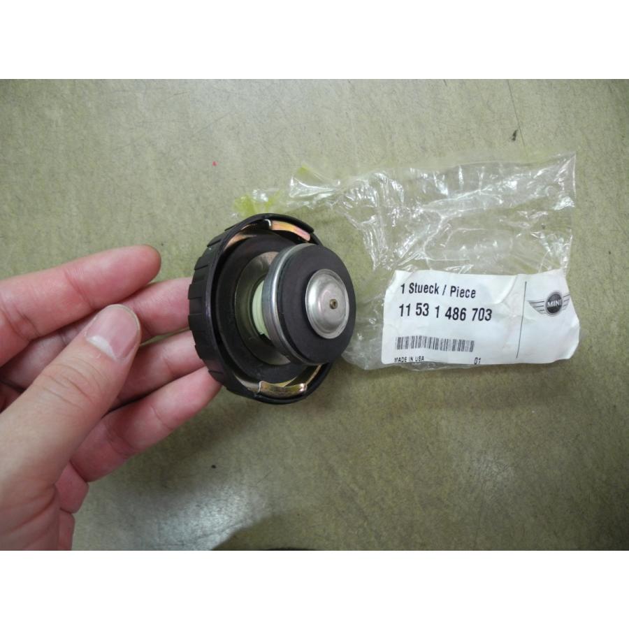 ラジエーター キャップ 純正品番確認 11531486703 04693175AA BMW MINI R50など : クールパーツ4号店 ...