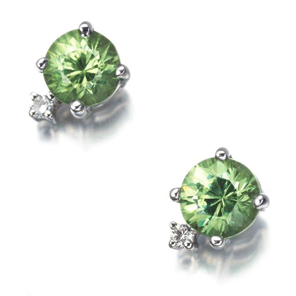 デマントイドガーネット 0.56ct/0.58ct ダイヤ ダイヤモンド ピアス K18WG ソーティングGENJ : グリーバー - 通販 - Yahoo!ショッピング