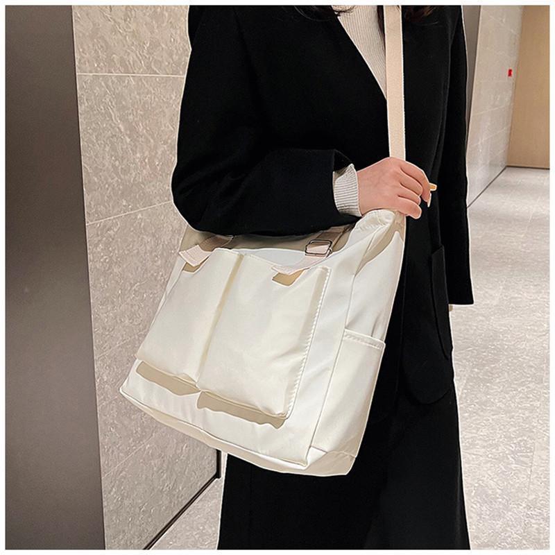 トートバッグ レディース ショルダーバッグ a4 大きめ 大容量 ナイロン 軽い 多機能 ポケット 無地 バッグ シンプル トート 軽量 通学 通勤 旅行 : GreenForest - 通販 ...