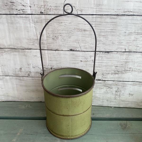 ブリキ ポストハングS グリーン(UN1477）穴あきプランター :20220304k-6:グリングリン - 通販 - Yahoo!ショッピング