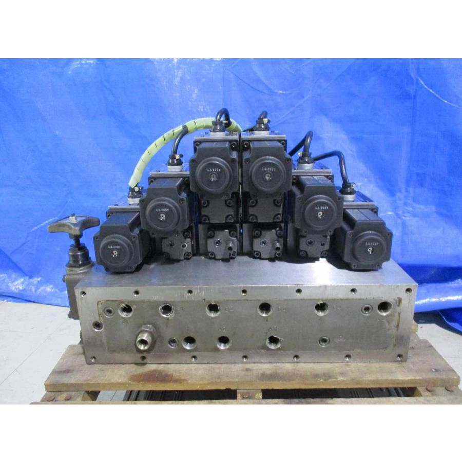 中古 TOYOOKI HD3-3W-BGA-03B-WYD2 DIRECTIONAL SOLENOID CONTROL VALVE 6個＜送料別＞(GAN-D-R51226E002 ...