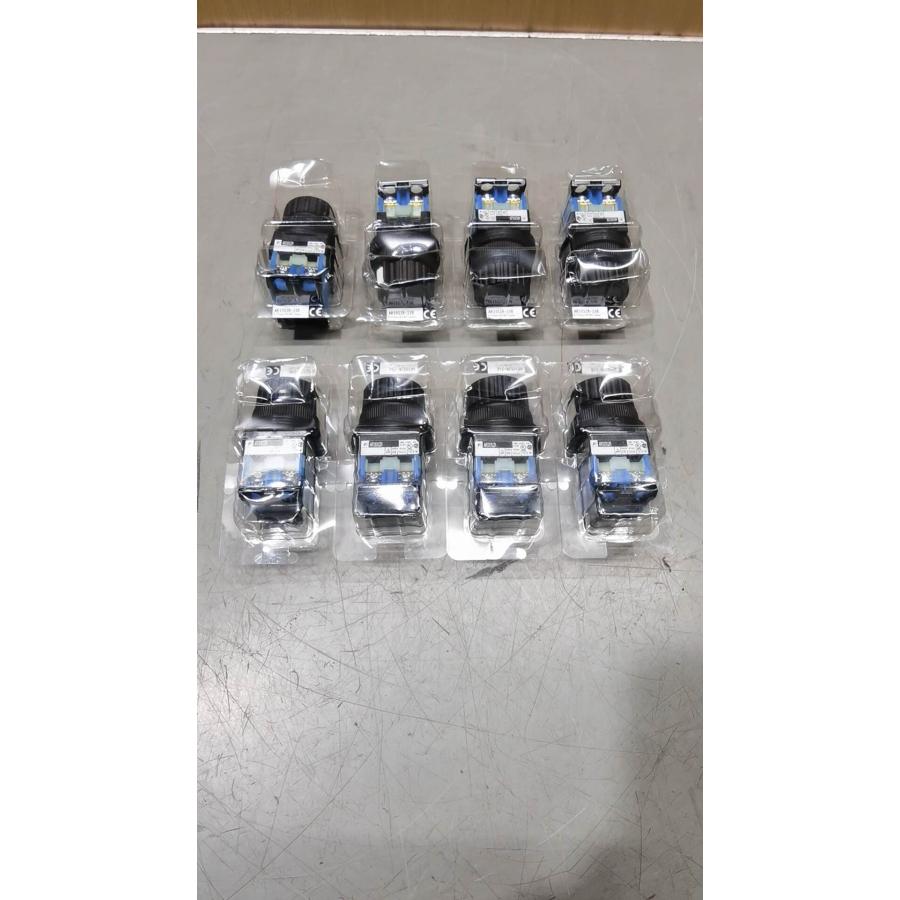新古 FUJI AR30S2R-20B プッシュボタンスイッチ 8個 (NAHR61014B124) : growdetrading ...