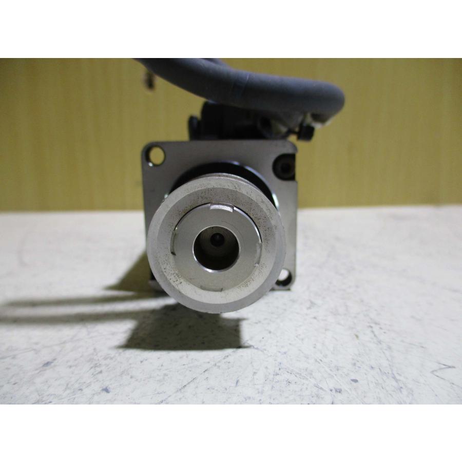 中古 KEYENCE AC SERVO MOTOR SV2-M010AS サーボモーター 100W(R50610GPD062 ...