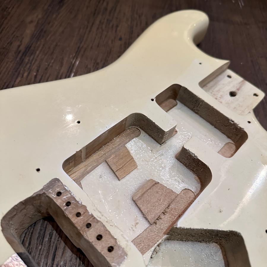 NoBrand Guitar Body エレキギター ボディ -e321 : GrunSound Yahoo!店 - 通販 - Yahoo!ショッピング